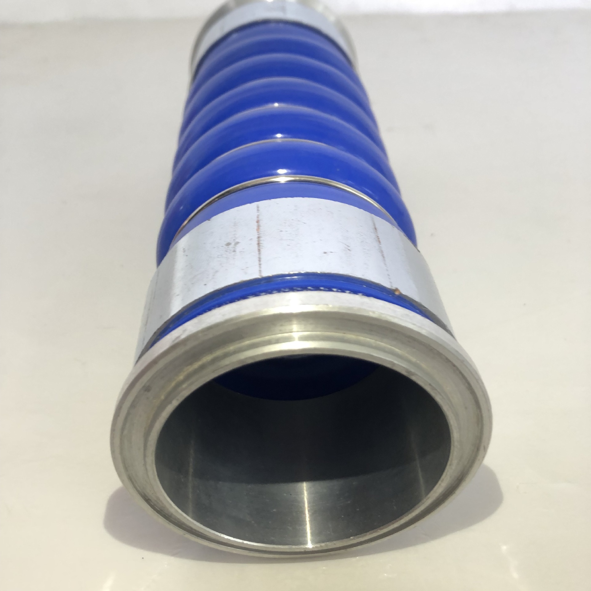 适用欧系卡车VOLVO 1676744/20441625涡轮增压连接管中冷器硅胶管-阿里巴巴