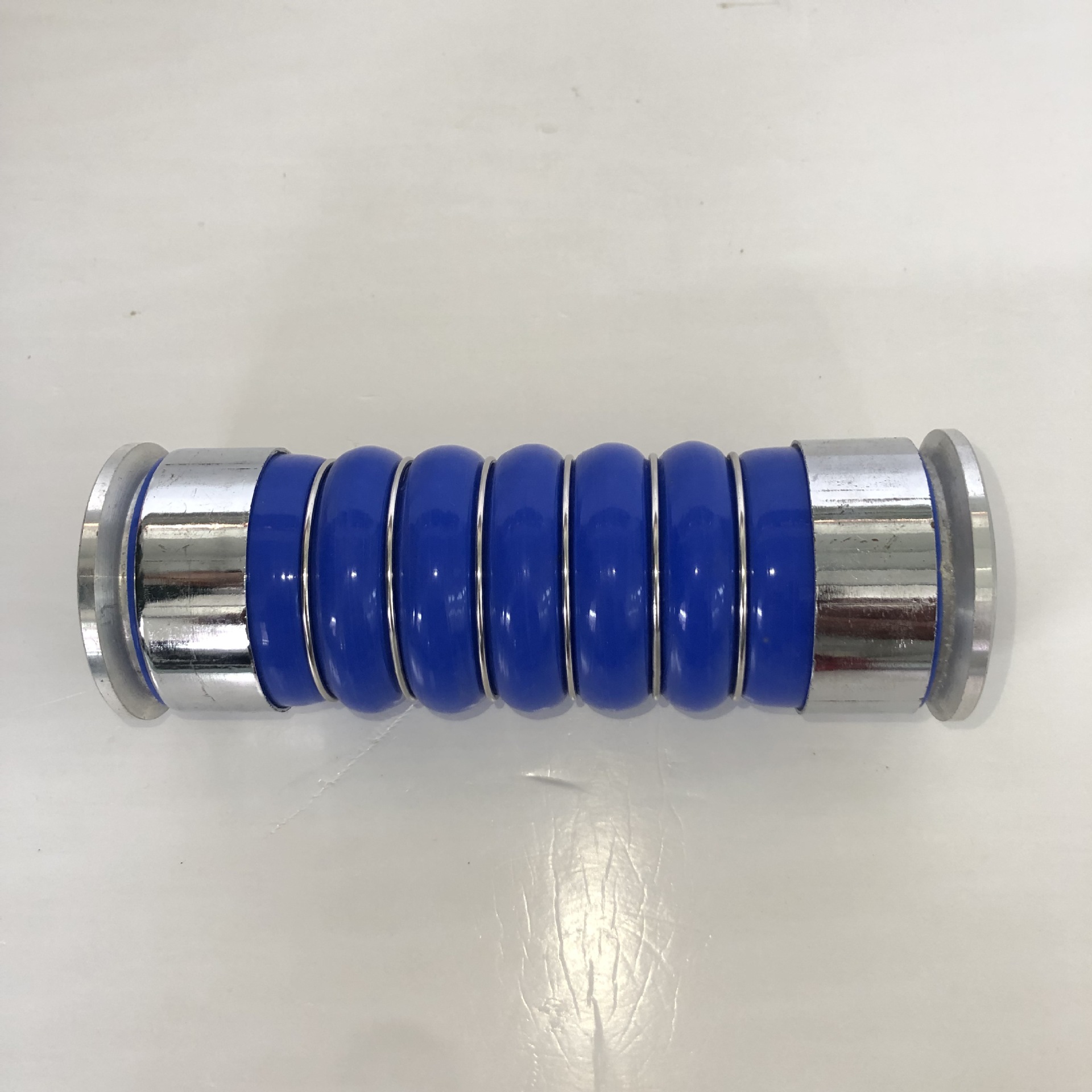 适用欧系卡车VOLVO 1676744/20441625涡轮增压连接管中冷器硅胶管-阿里巴巴