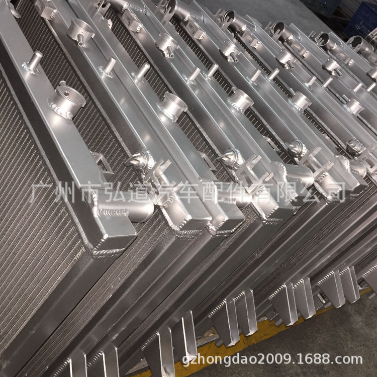 适用于标致PEUGEOT 405汽车散热器 汽车水箱1301.G3 1301.G5-阿里巴巴