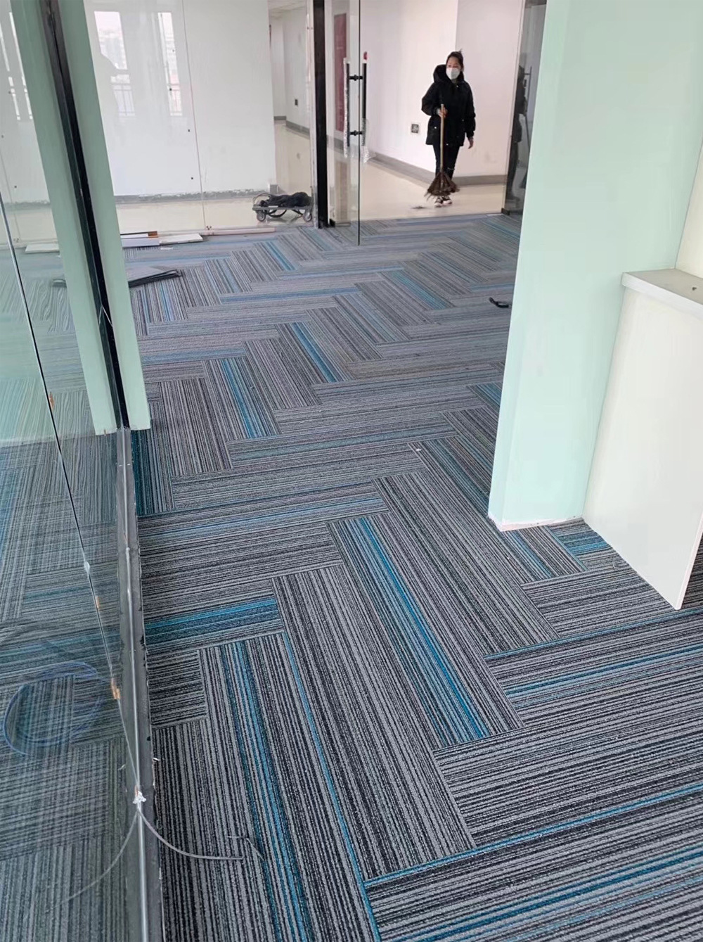 长方形条纹拼接地毯 田园休闲丙纶PVC防滑商用办公室KTV拼接地毯-阿里巴巴