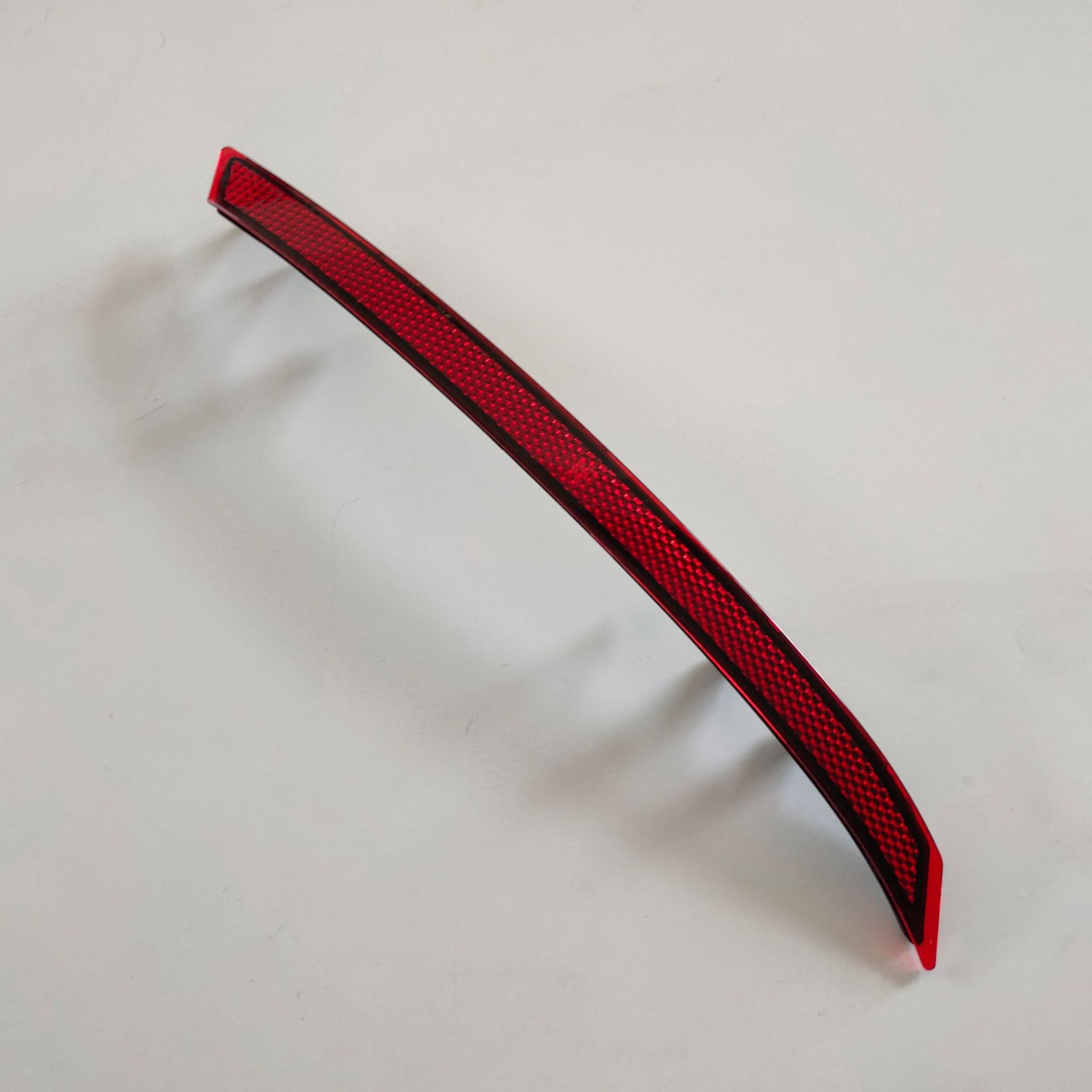 批发汽车后杠反光器/尾灯 适用路虎揽胜 LR093435/LR093436 左右-阿里巴巴