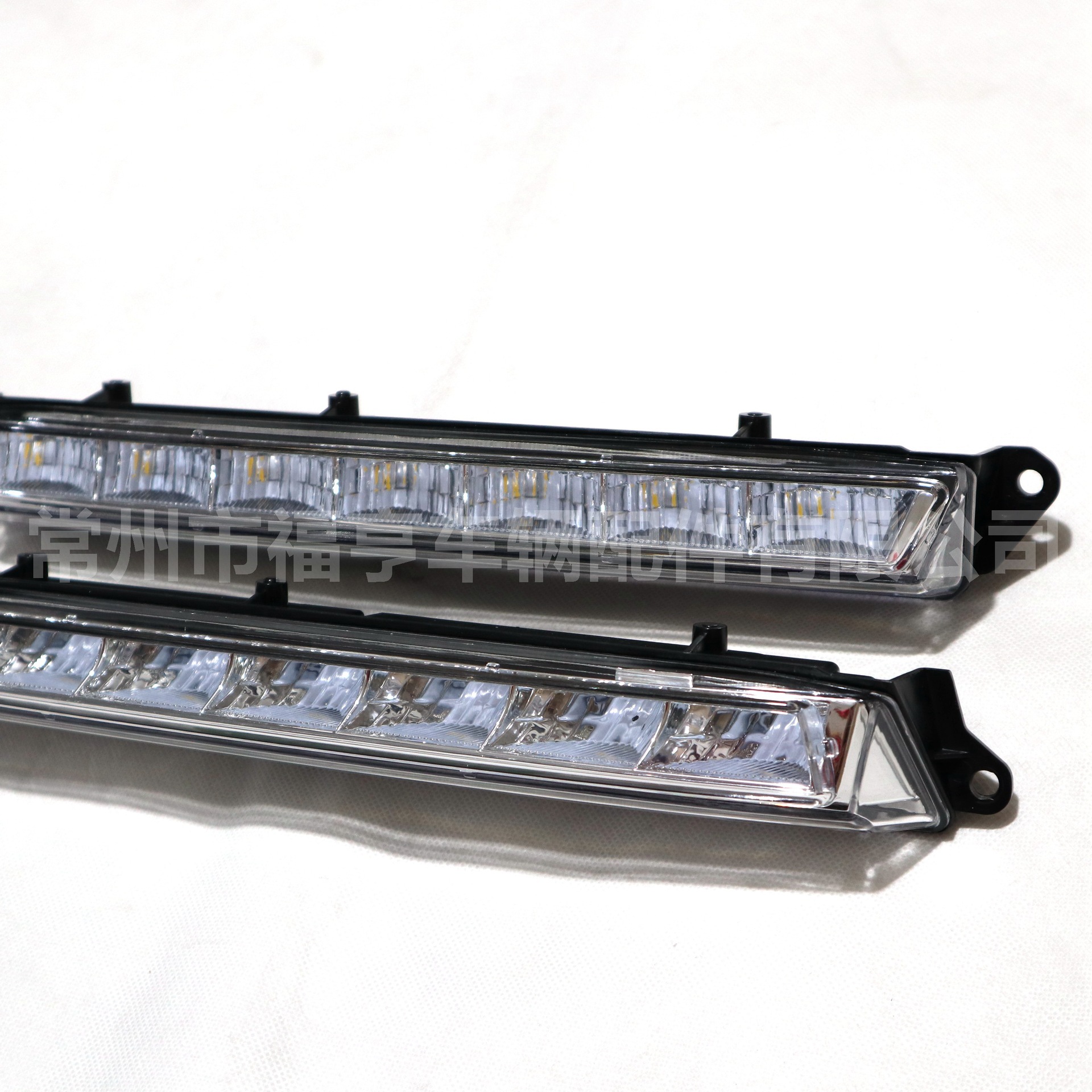 适用于W164GL320 GL350 汽车前杠防雾灯LED日行灯1649060351/0451-阿里巴巴