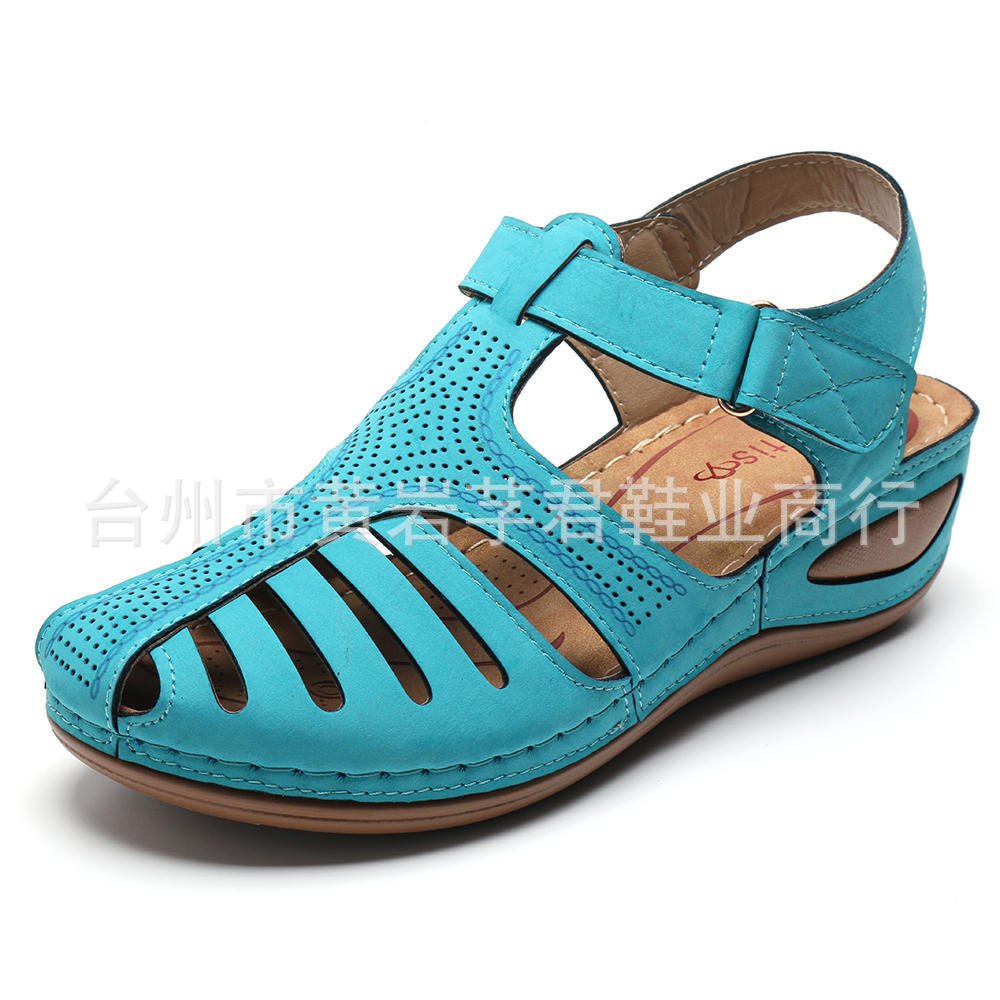 New 2020 retro women's sandals cross border anti slip hollow beach ...