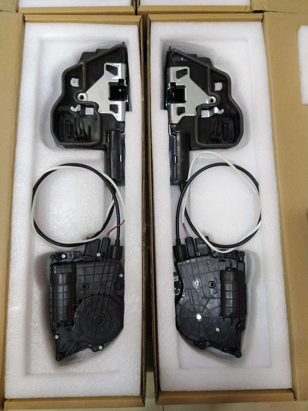 适用于宝马F10 F11 左前门锁 中控闭锁器侧门锁 51217148475批发-阿里巴巴