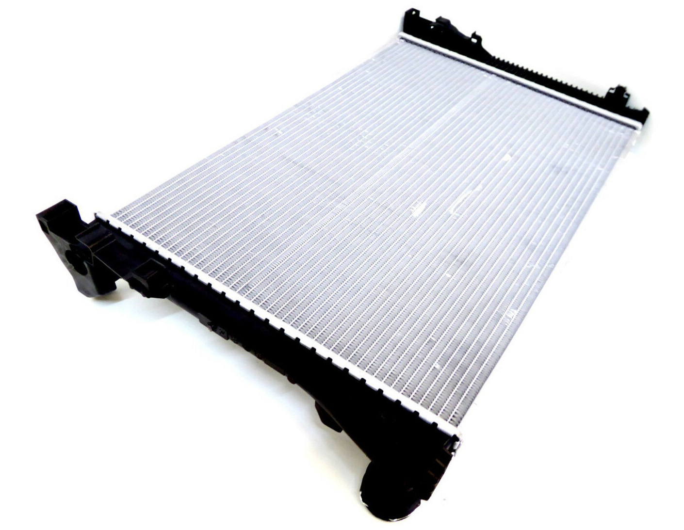 散热器/水箱/冷凝器/中冷器 适用于奔驰W204 2045001603-阿里巴巴