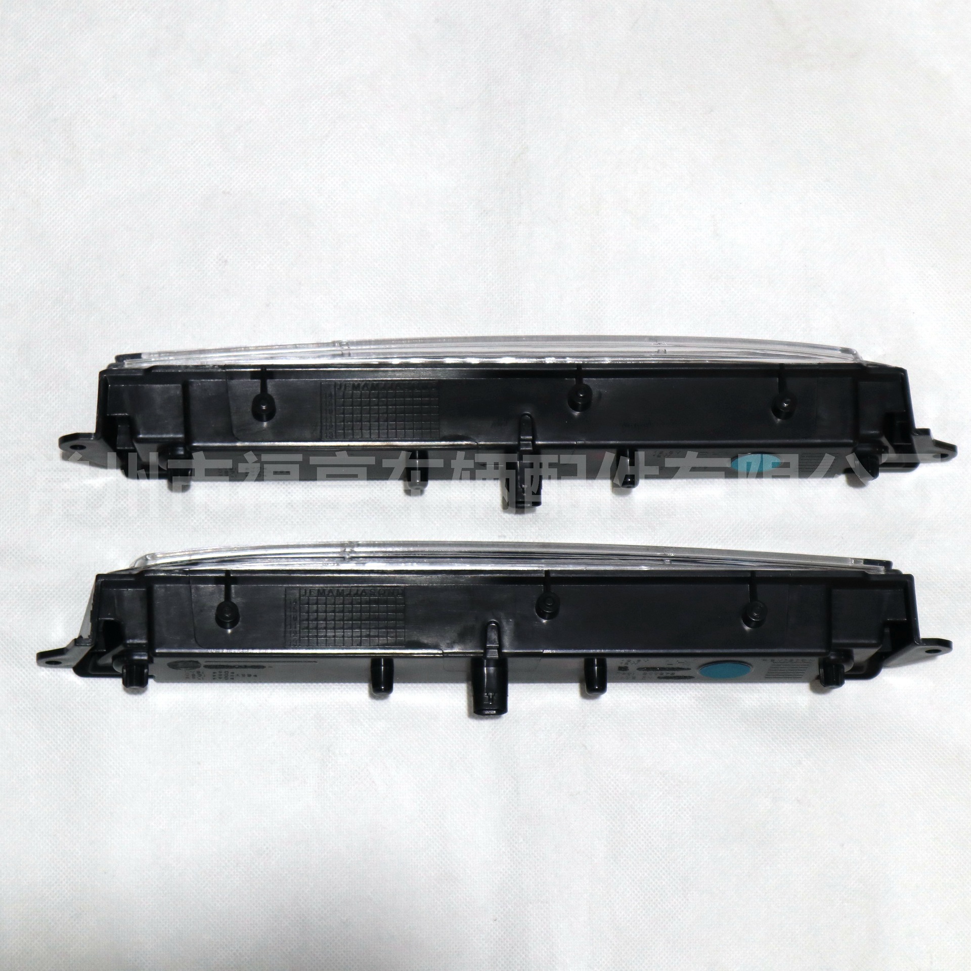 适用于W164GL320 GL350 汽车前杠防雾灯LED日行灯1649060351/0451-阿里巴巴