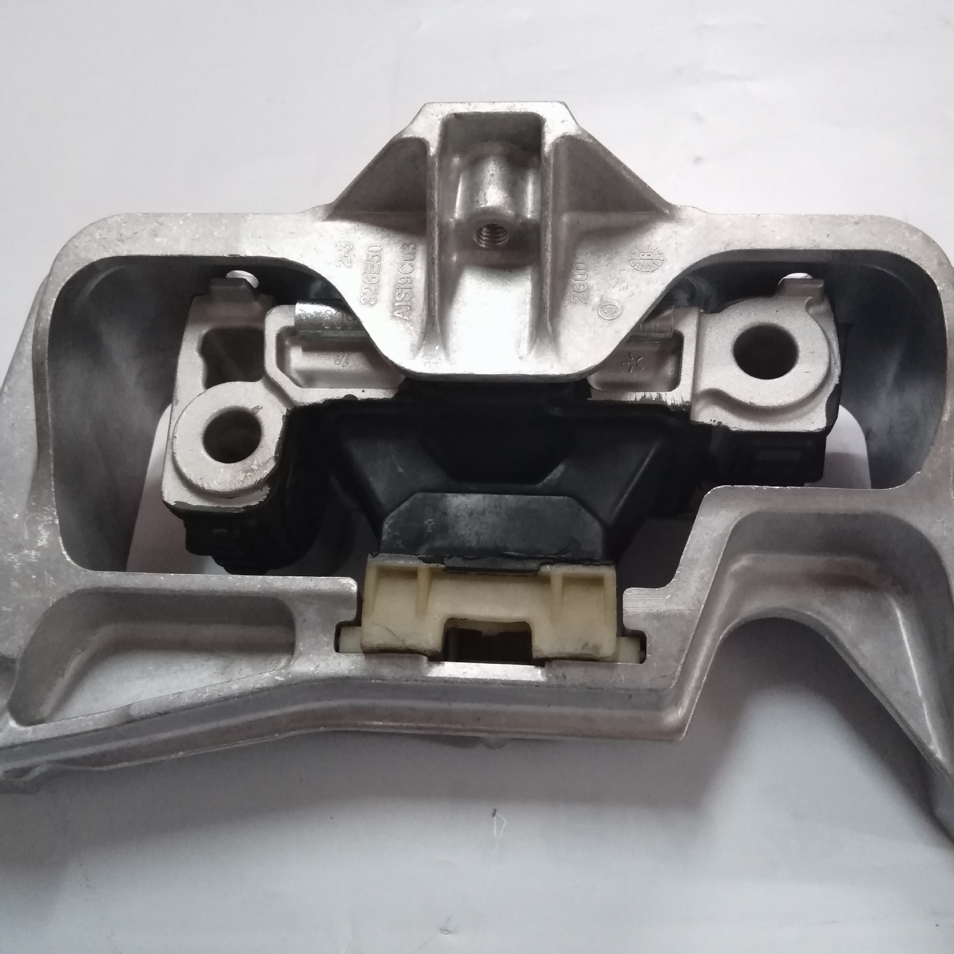 适用于奔驰CLA /GLA 发动机安装支架右前 2462401717-阿里巴巴