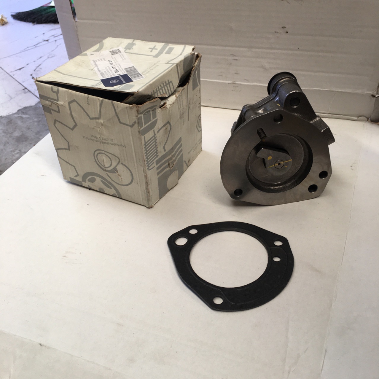 适用于奔驰OM906LA输油泵 柴油泵A0040911401-阿里巴巴