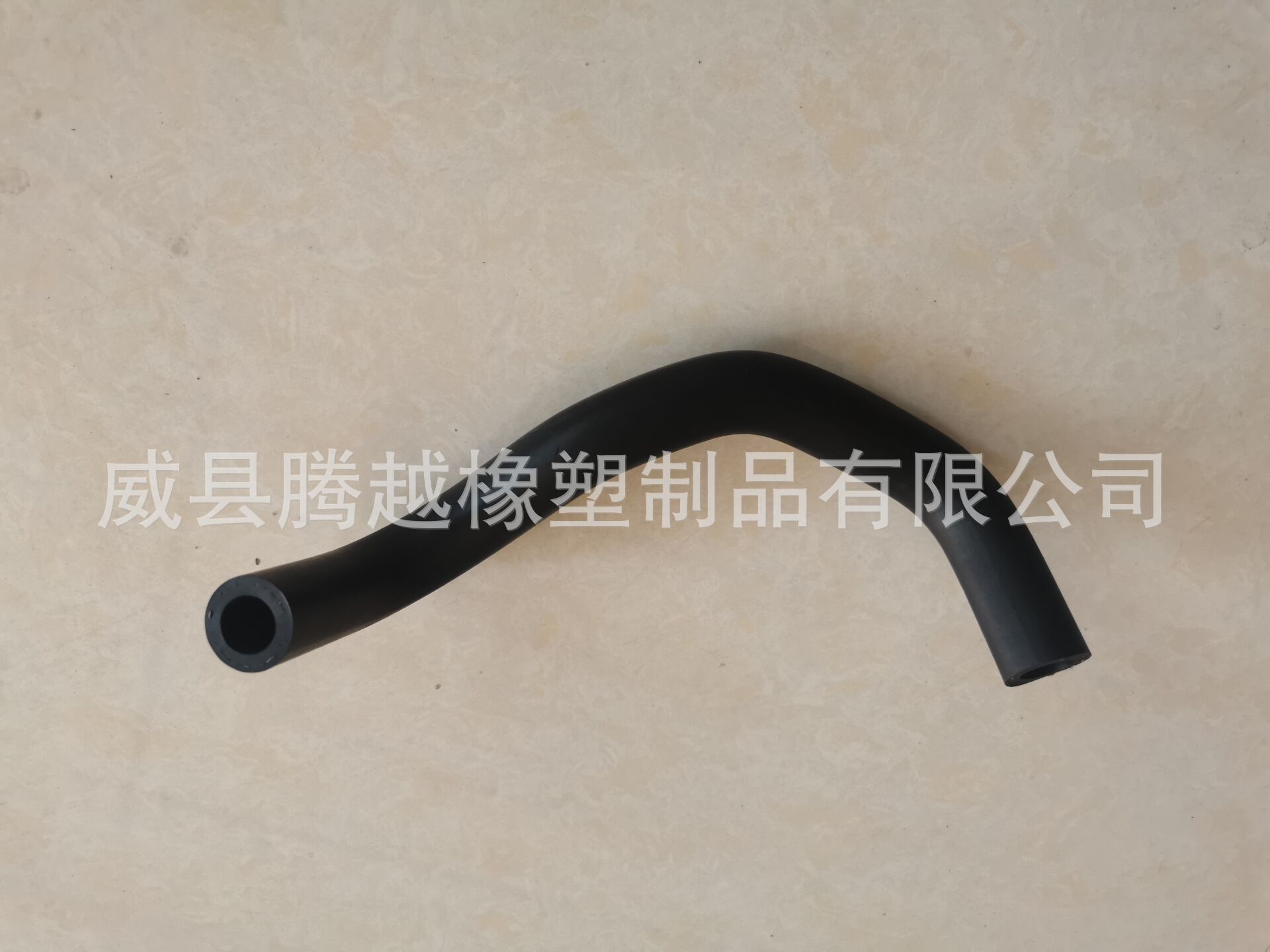 64218377783 32416850286奔宝驰马散热水管通风管增压器胶管-阿里巴巴