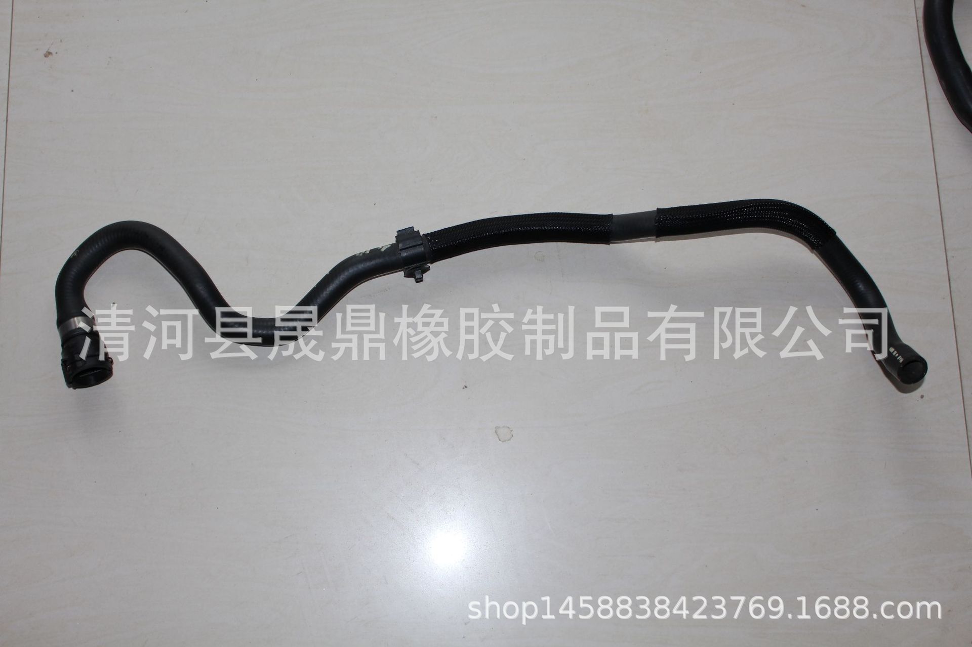 适用于路虎星脉2.0T 3.0T水管 发动机三通管 C2Z22073 AJ812416-阿里巴巴