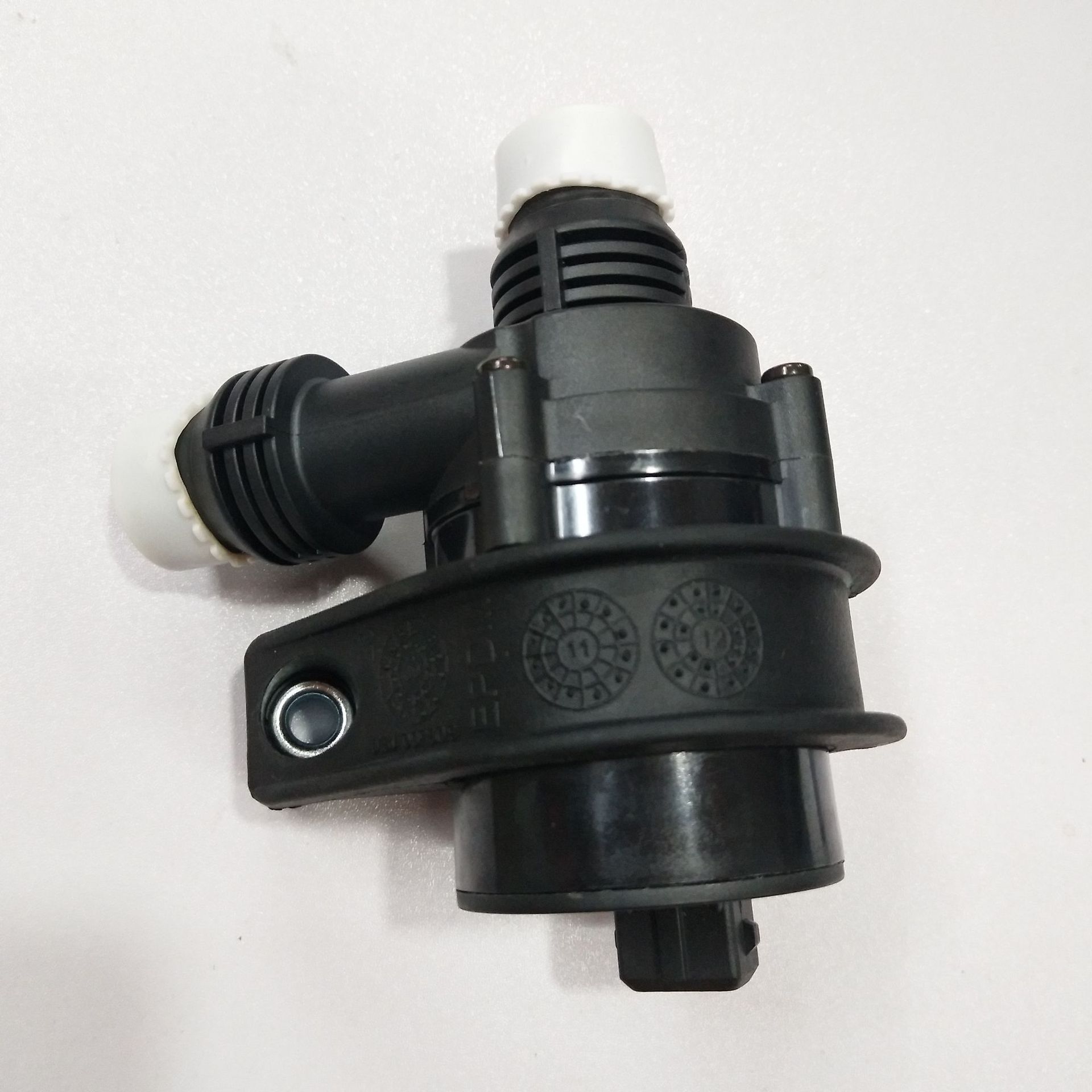辅助水泵 适用宝马E39 64116922699 冷却液泵 现货-阿里巴巴