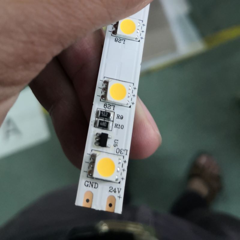 SM16703P定制sm16703明微RGB幻彩灯带软灯条24V驱动IC芯片 ws2811-阿里巴巴