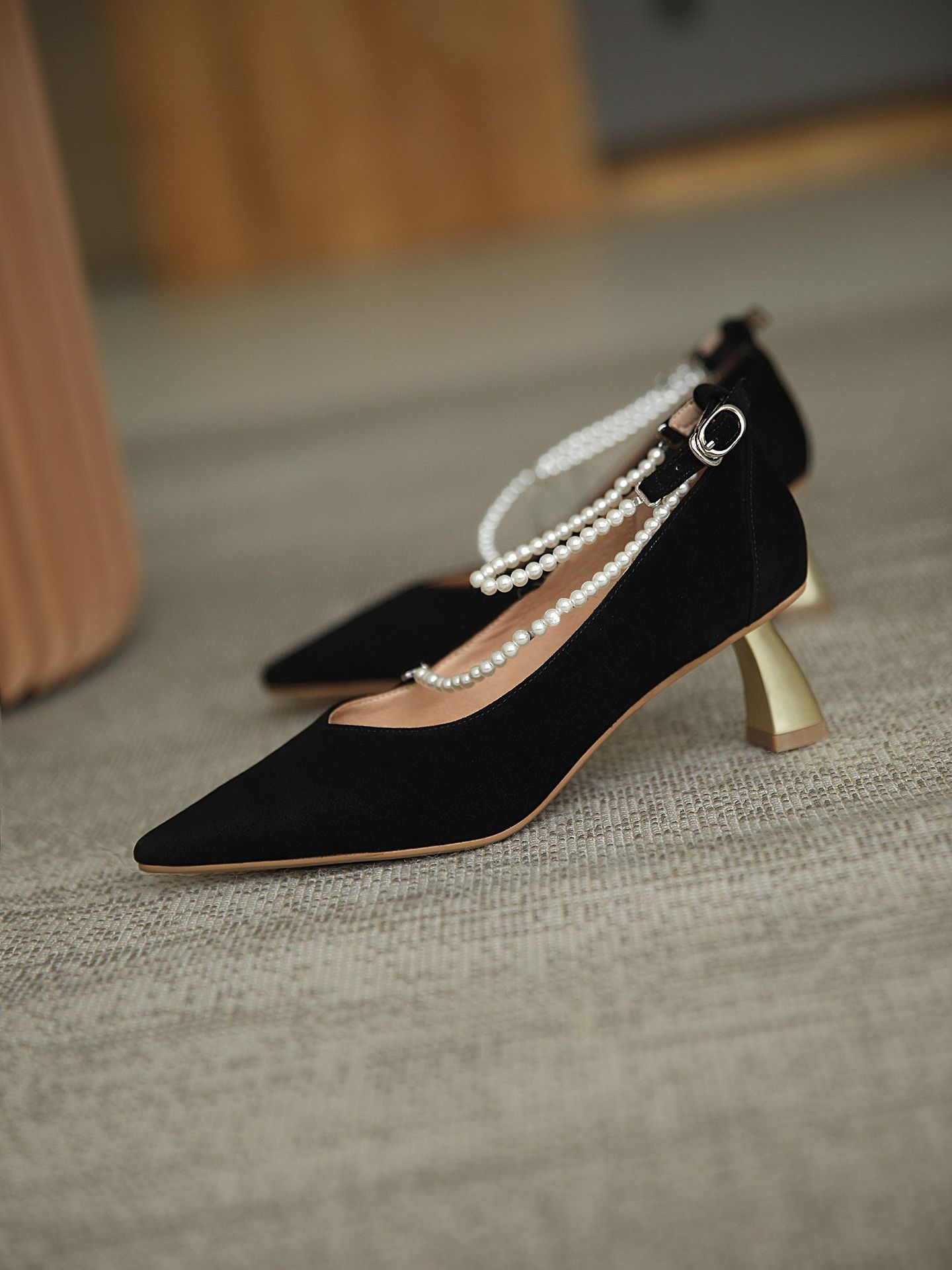 Chiko Io Pointed Toe Curved Heels Pumps