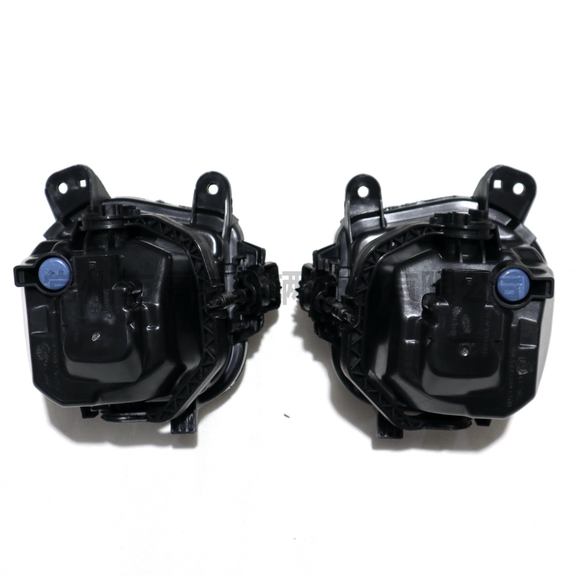 F15雾灯汽车前杠防水防尘LED雾灯总成适用于X1 X3 X4 X5 X6-阿里巴巴