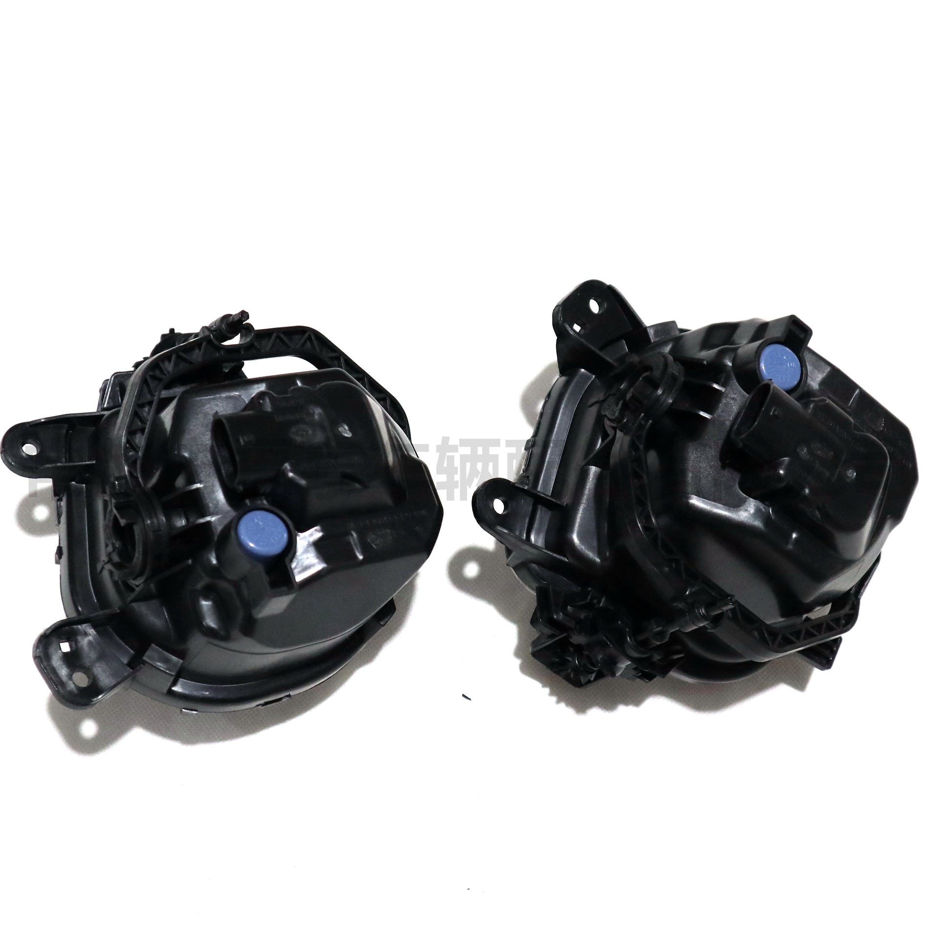 F15雾灯汽车前杠防水防尘LED雾灯总成适用于X1 X3 X4 X5 X6-阿里巴巴