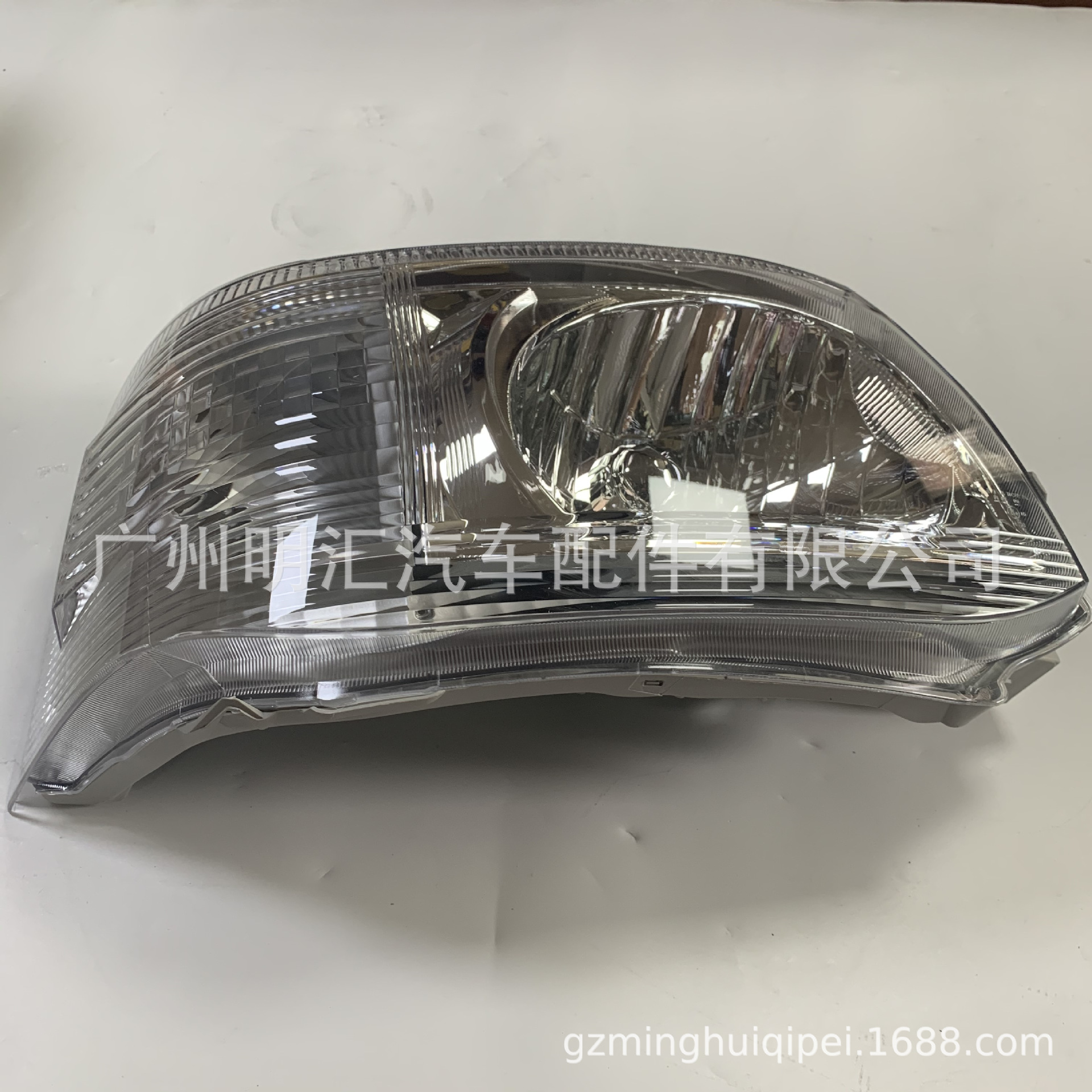 81130-26440 81130-26410适用于丰田海狮2010款 手动前照明大灯-阿里巴巴