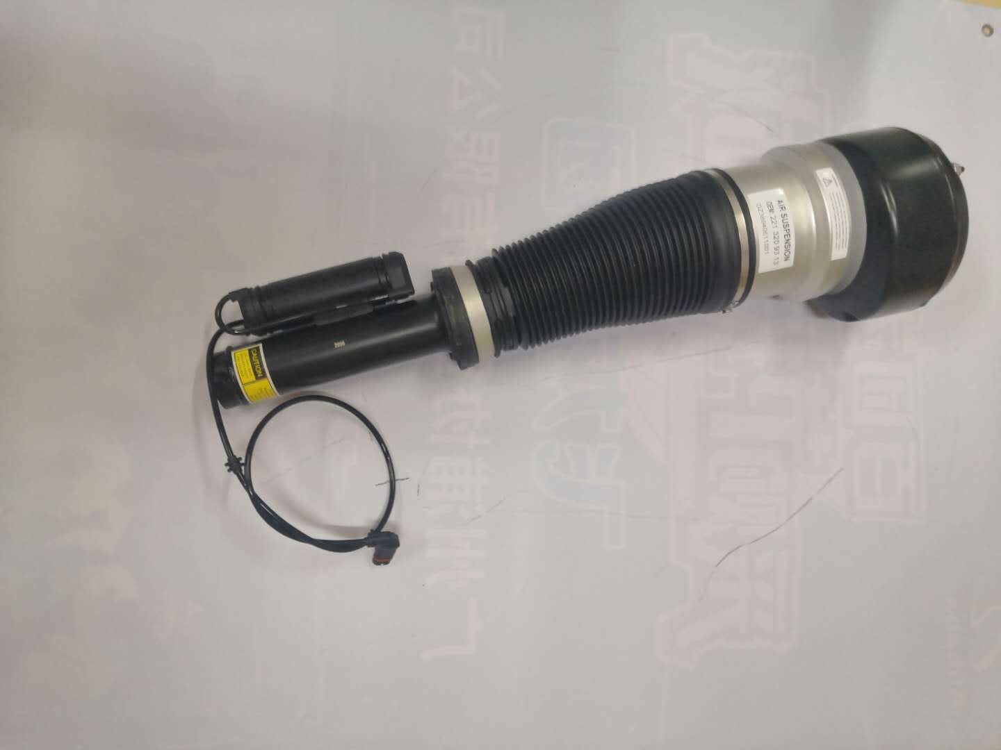 适用于奔驰S级 W221 W216 减震器 2213209313-阿里巴巴