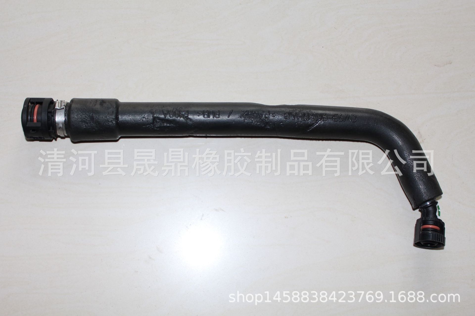 适用于 路虎 橡胶水管 曲轴箱废气管 变速箱三通管 C2Z4029-阿里巴巴