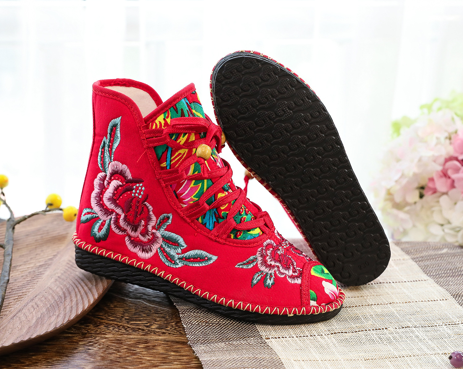 2020 Autumn and Winter Old Beijing Cloth Shoes Women's Embroidered ...