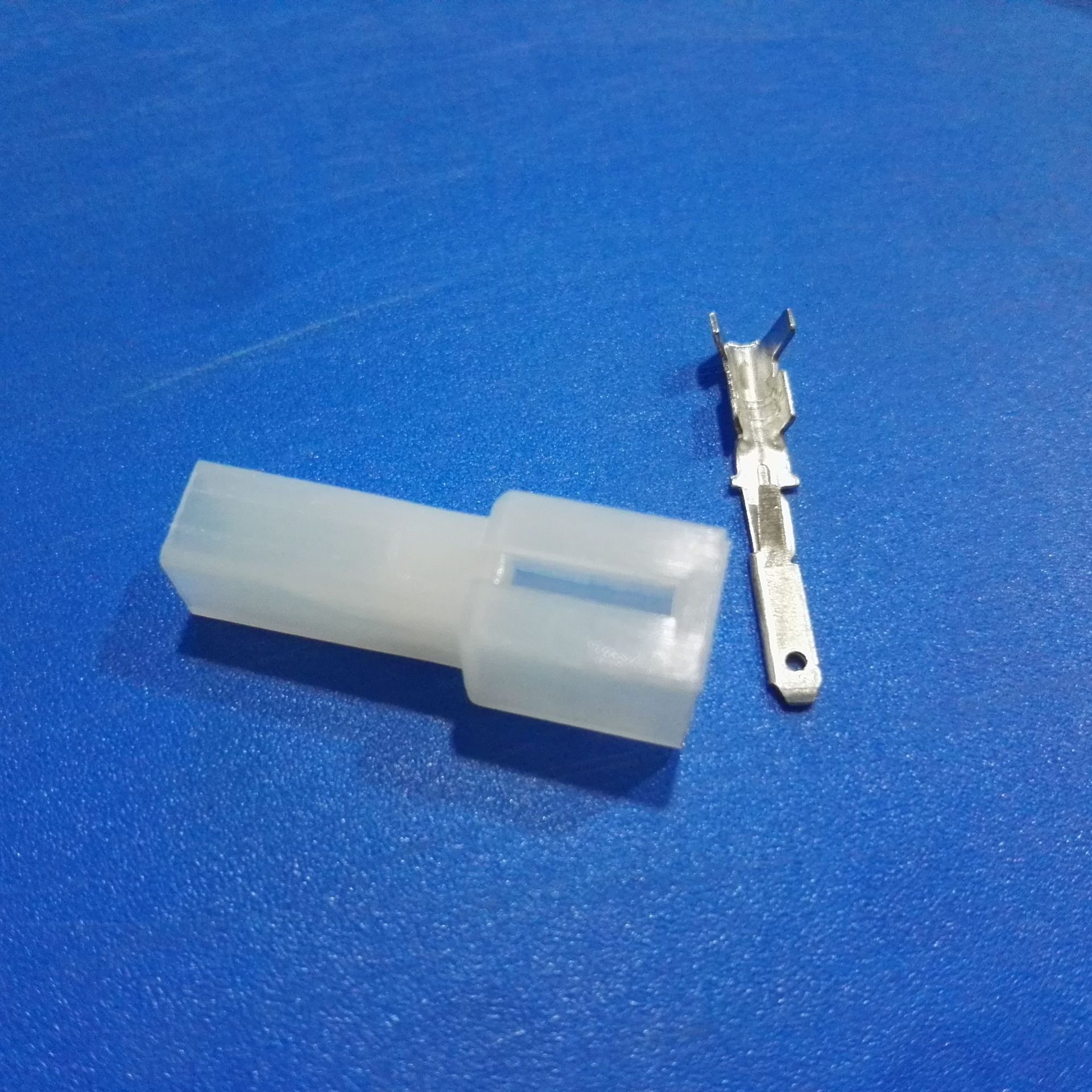 DJ7011-2.8-11/21 2.8-1P单孔公母空中对接2.8插片插簧汽车连接器-阿里巴巴