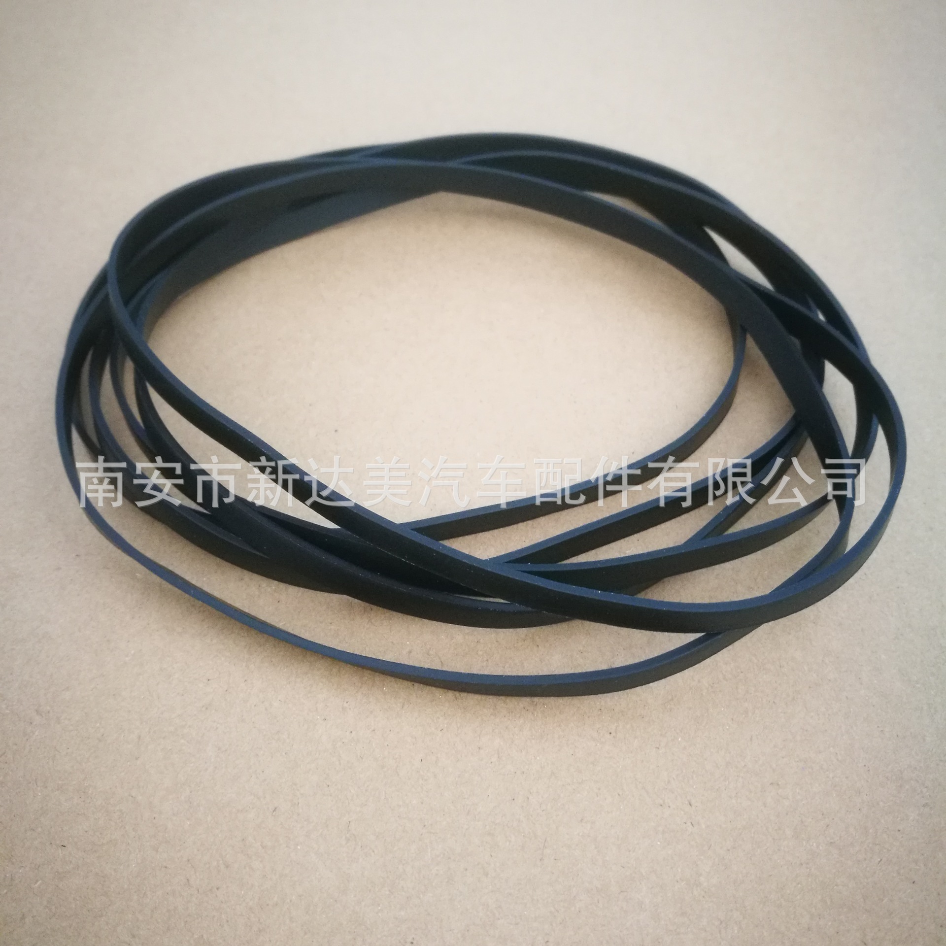 汽门室盖垫3764761 3044924 2720369 2429537 2720389-阿里巴巴