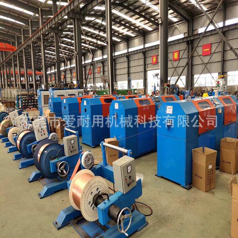 新款塔式绕包机，塔盘云母带绕包机、卧式结构储带量大操作简单-阿里巴巴