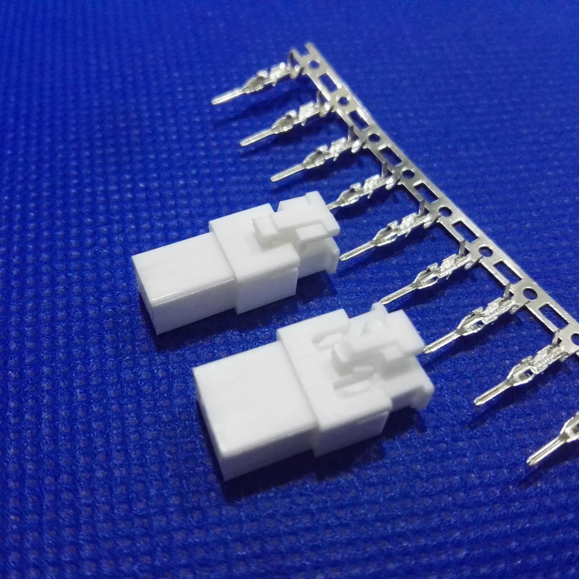 XHB-2R 2A 2.54-2Y 3P带扣公母空中对接胶壳连接器接插件-阿里巴巴