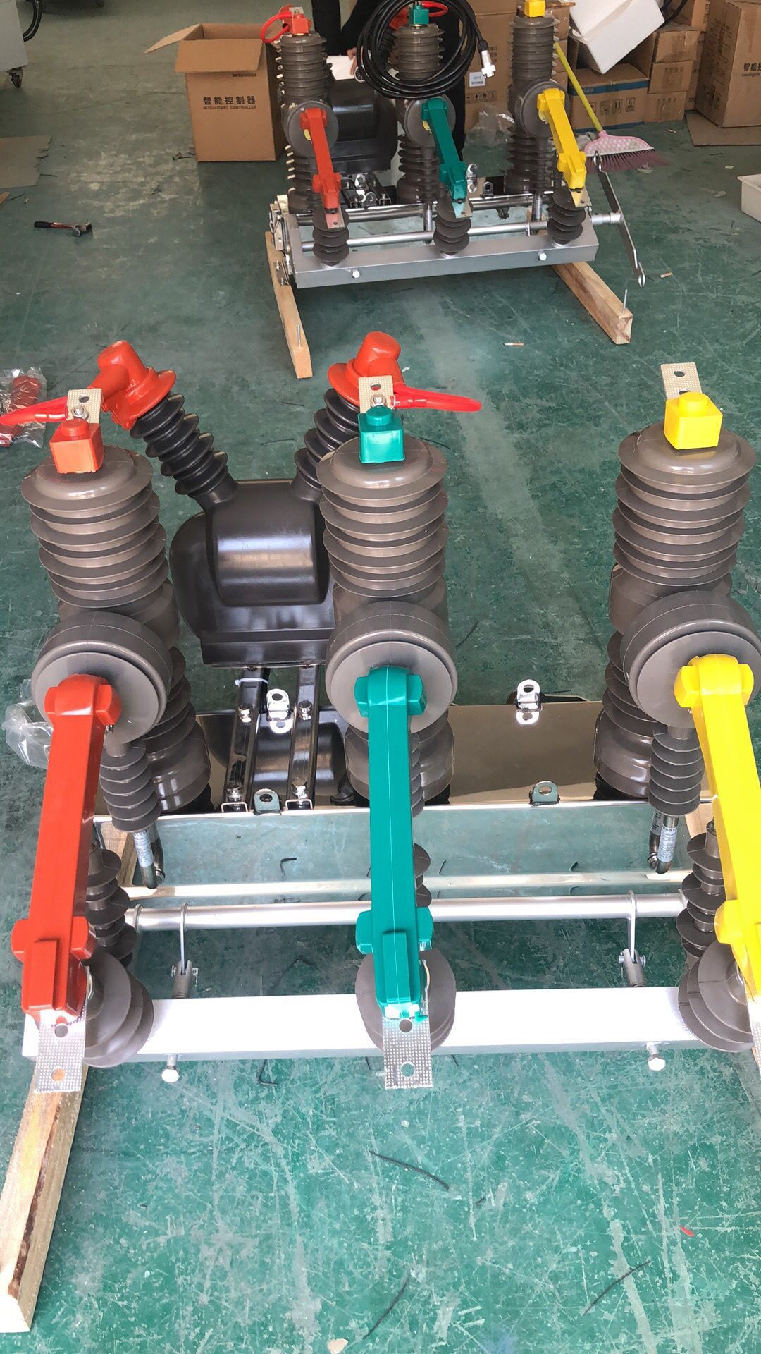 ZW32-12户外高压真空断路器ZW32-12F智能型.ZW32-12M(T) 一-阿里巴巴