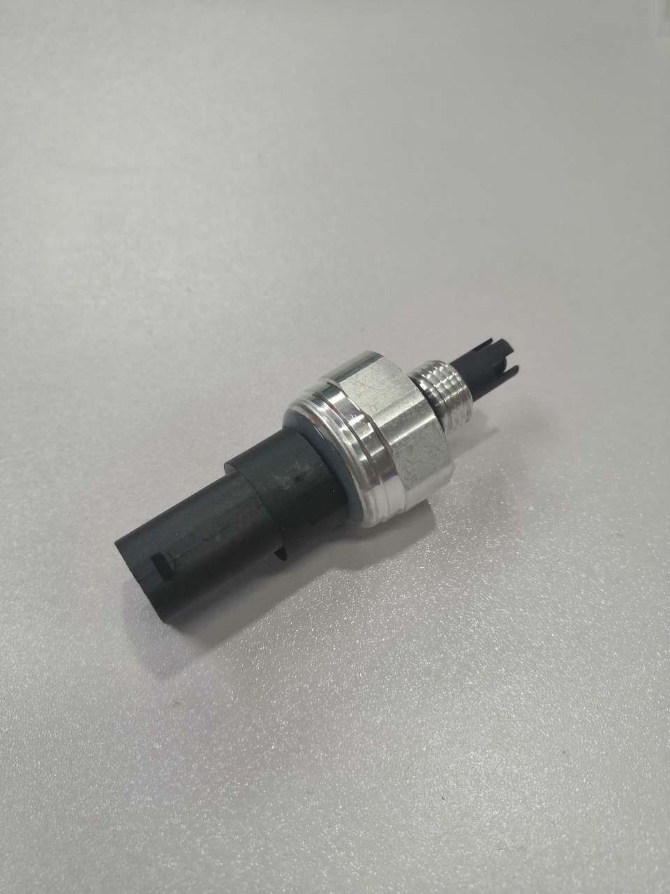 适用于梅塞德斯-奔驰VALEO 空调压力传感器2038211592汽车传感器-阿里巴巴