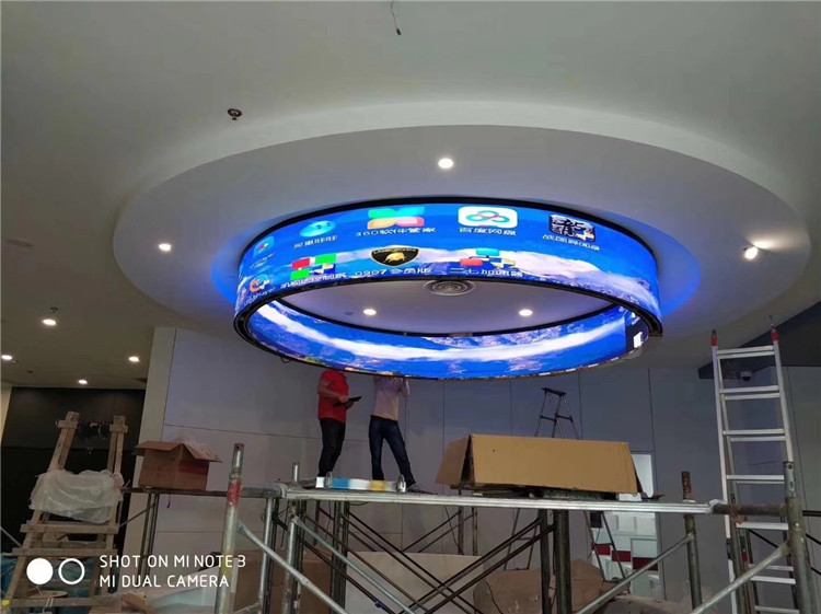 圆形屏幕电视,以前的圆形屏幕电视,圆形电视机_大山谷图库