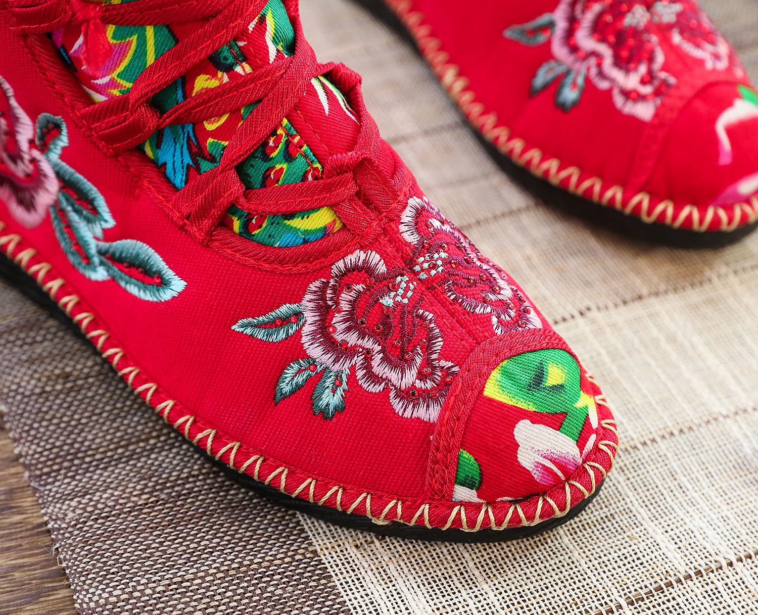 2020 Autumn and Winter Old Beijing Cloth Shoes Women's Embroidered ...