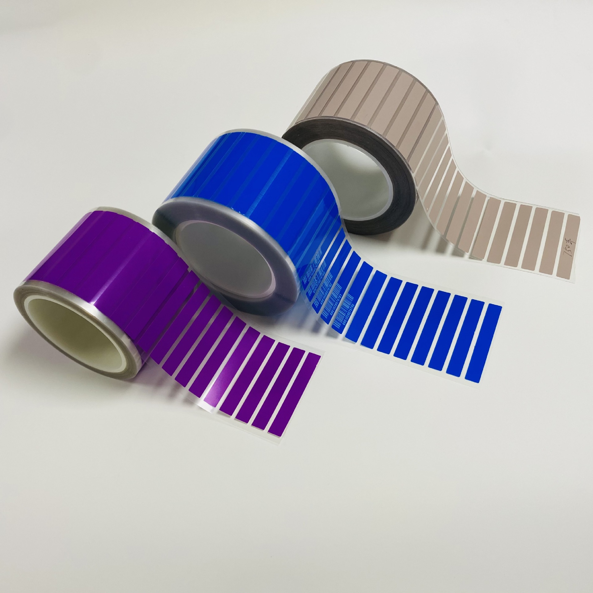 盐城FASSON-72826哑银PET标签115*60单排直角1拼染色pet聚酯标签-阿里巴巴