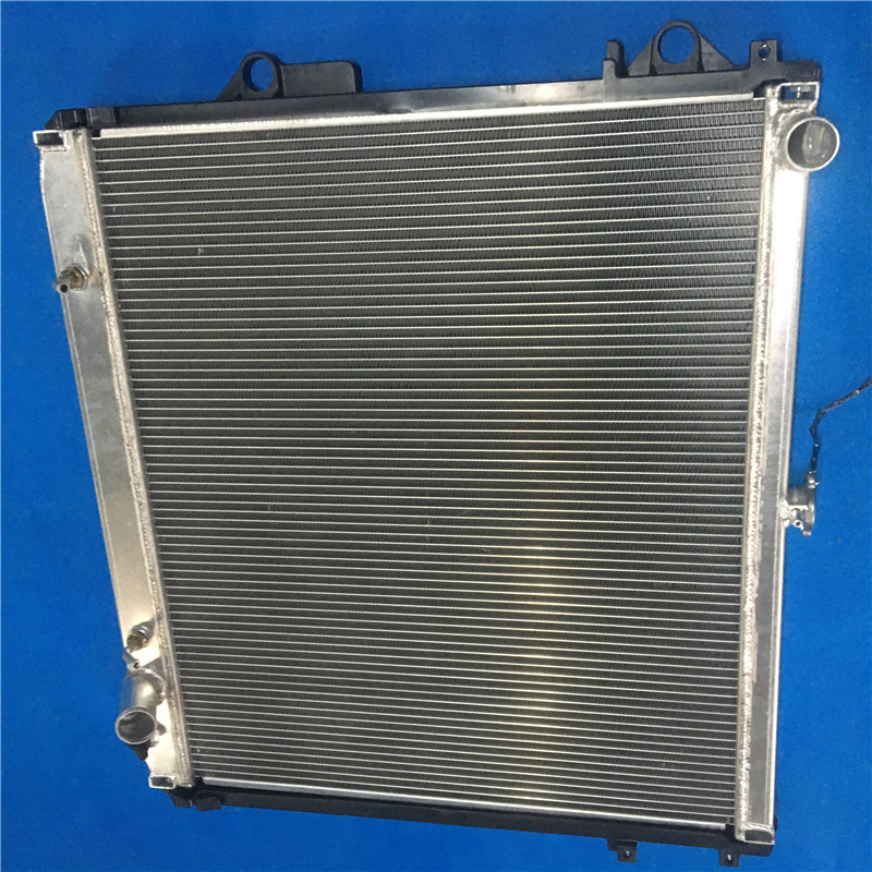 OE : 1640050380适用于：LANDCRUISER 5.7L V8 AT汽车散热器水箱-阿里巴巴