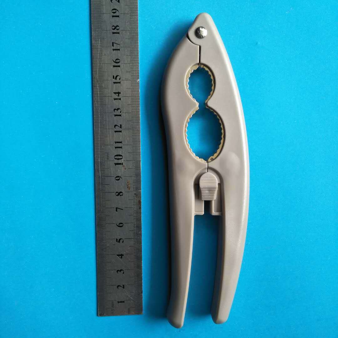 Plastic walnut clip nut peeling tool fruit opener walnut tongs nut ...