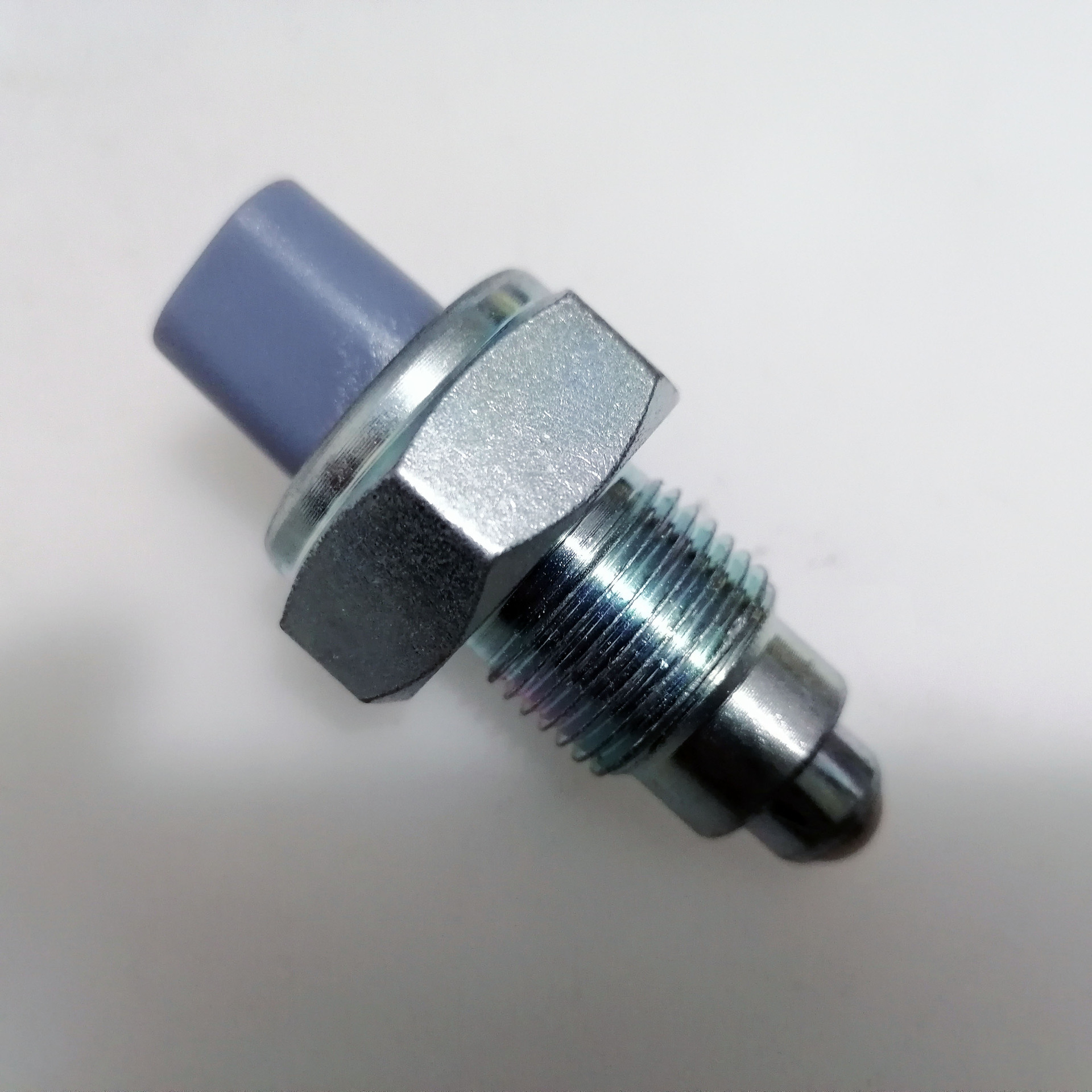 84210-12040 84222-12010 批发汽车传感器 适用于丰田 倒车灯开关-阿里巴巴