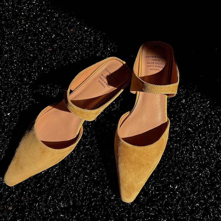 CHIKO Kallie Pointy Toe Block Heels Clogs/Mules Shoes