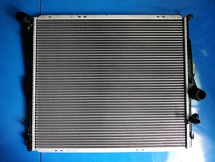 适用于宝马X3 E86老款 1711 3415 693水箱-阿里巴巴