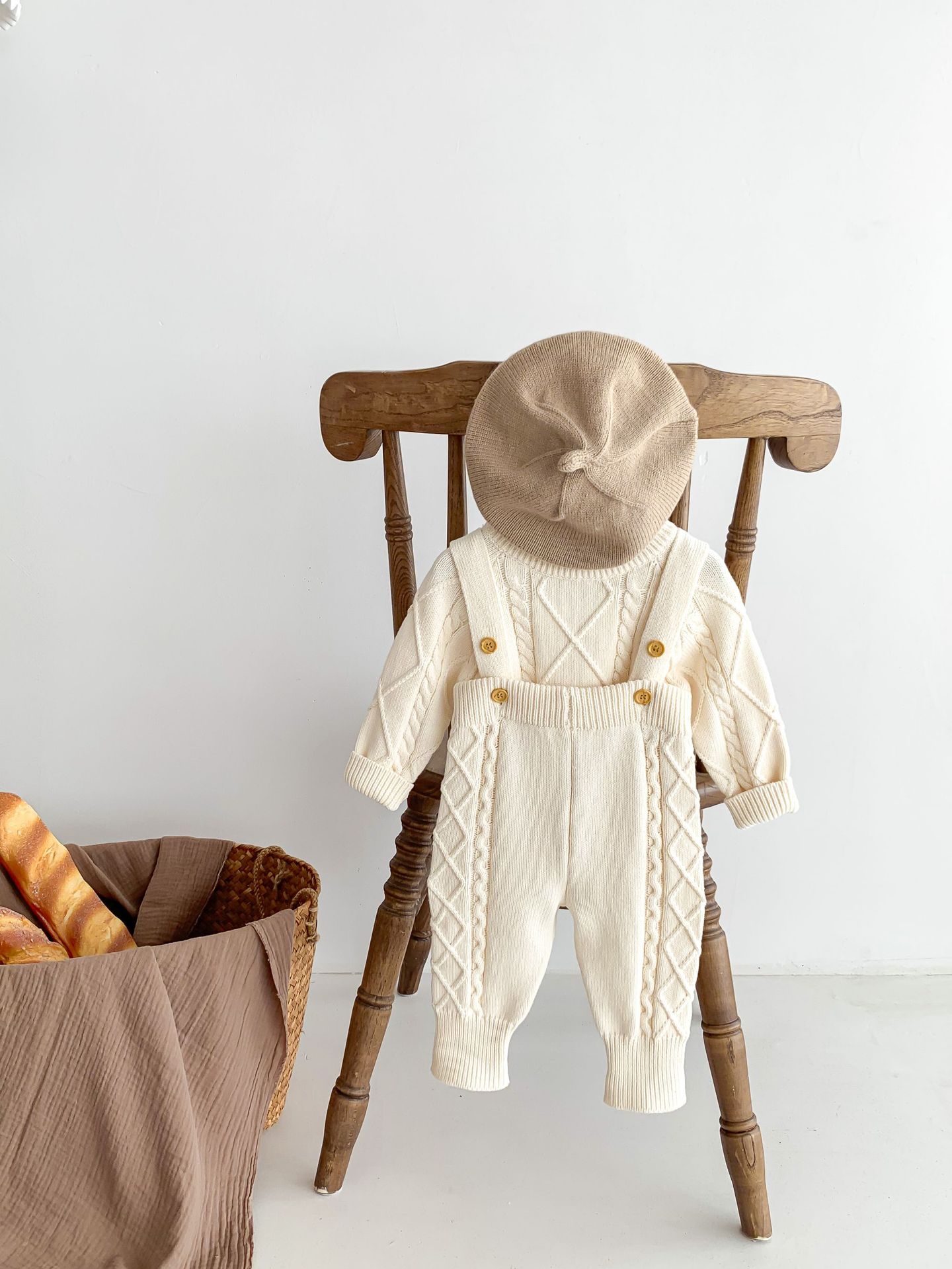 2023婴儿韩版秋冬新款麻花针织背带裤套装男女宝宝套头毛衣连体裤-阿里巴巴