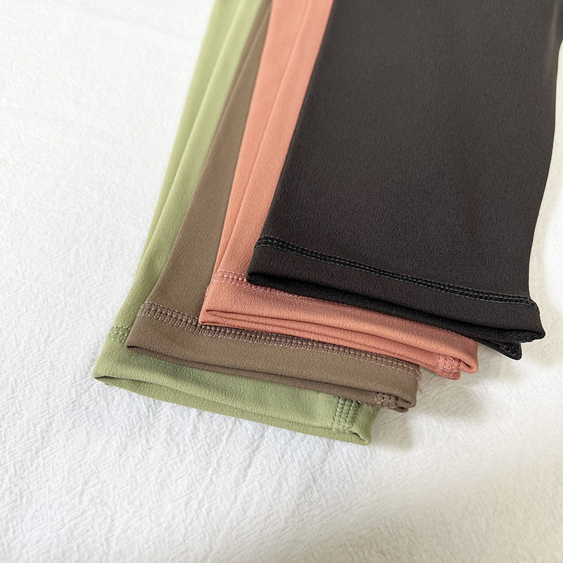 Alo yoga新款磨毛裸感瑜伽裤无尴尬线高腰提臀弹力健身运动九分裤-阿里巴巴