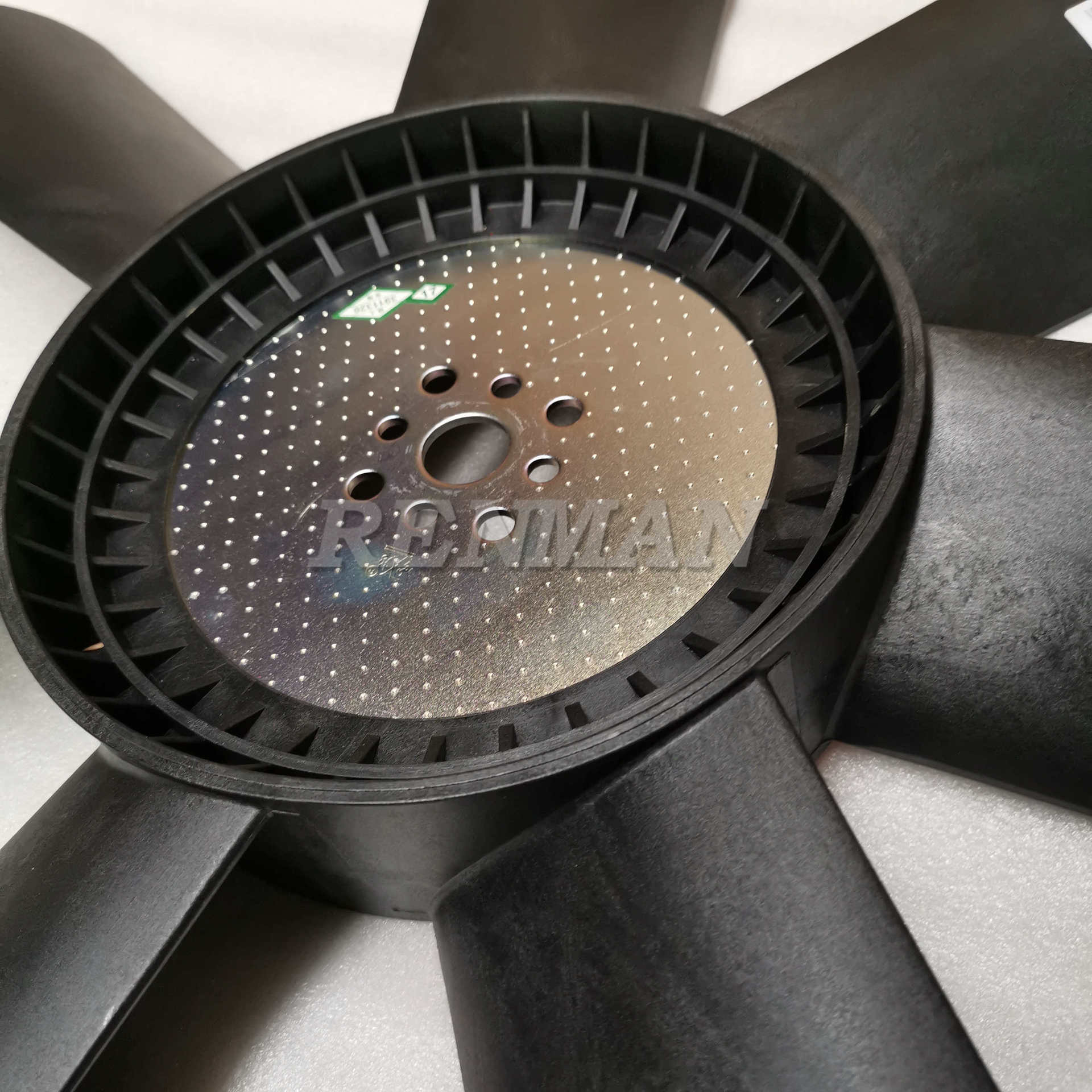 康明斯发动机工程机械柴油机塑料风扇叶3911322 3911326 3911328-阿里巴巴