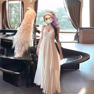 JS3543法式名媛风吊带礼服长裙女神气质轻奢设计露背性感连衣裙-阿里巴巴