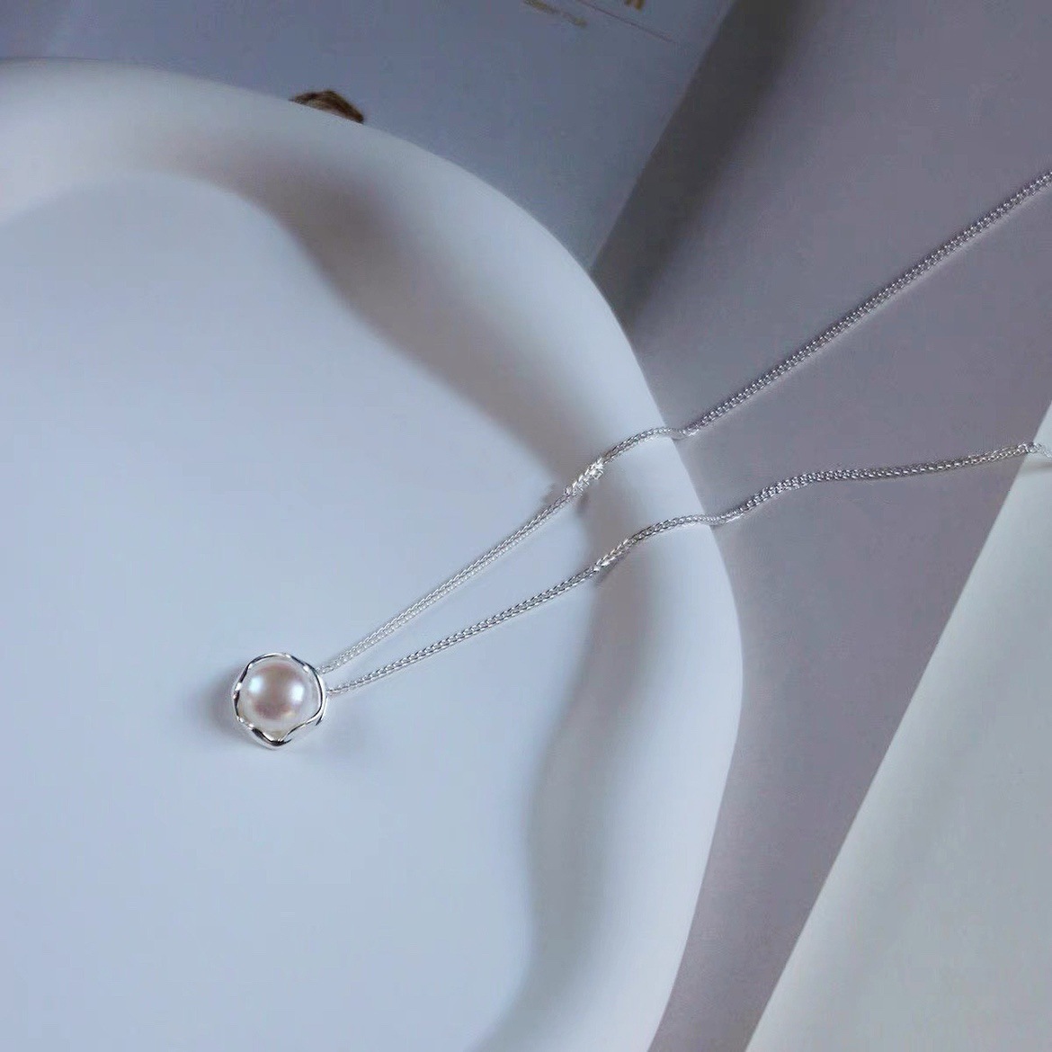 s925纯银法式复古珍珠项链女ins风小众轻奢高级感几何圆形锁骨链-阿里巴巴