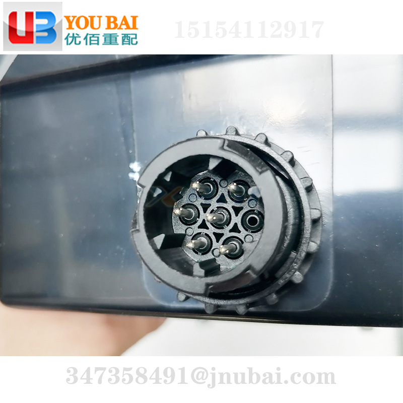 WG9925810002 重汽豪沃T7H尾灯汕德卡C7H后尾灯右-阿里巴巴