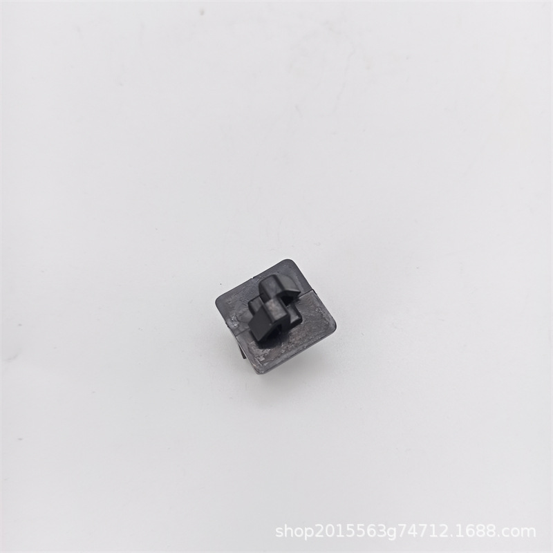 8117421010适用智跑赛拉图K3KX5锐欧811741G000机盖撑杆卡扣-阿里巴巴