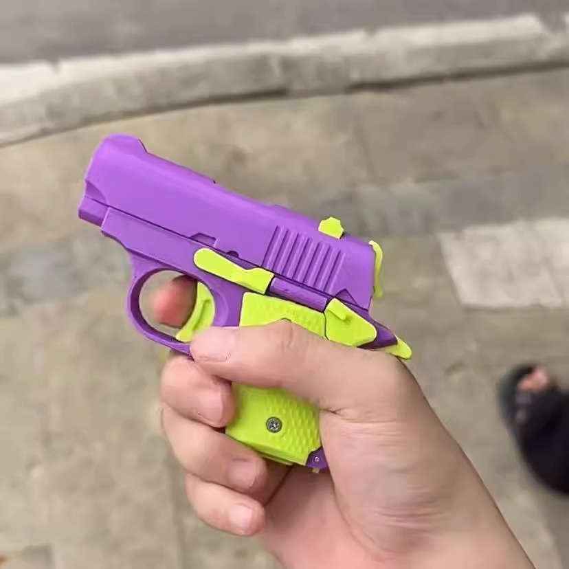抖音同款1911幼崽小萝卜枪反吹迷你胡萝卜刀重力手枪仿真解压玩具-阿里巴巴