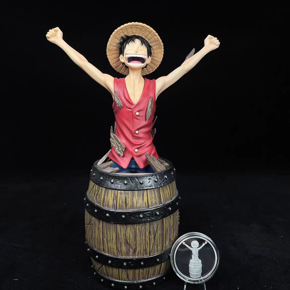 GT Studio One Piece Japanese Comic First Land Luffy Wine Barrel Figure ...
