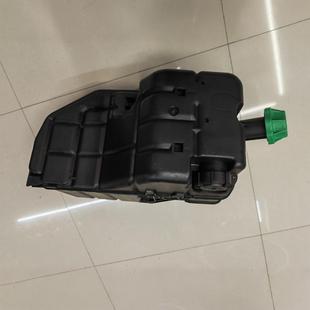 适用MERCEDES-BENZ奔驰卡车膨胀水壶 OE: 0005003149 89100002004-阿里巴巴