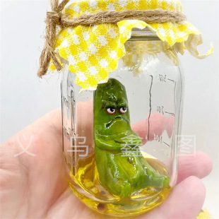 跨境爆款GRUMPY PICKLE IN A JAR SCULPTURE罐中暴躁的泡菜雕塑-阿里巴巴