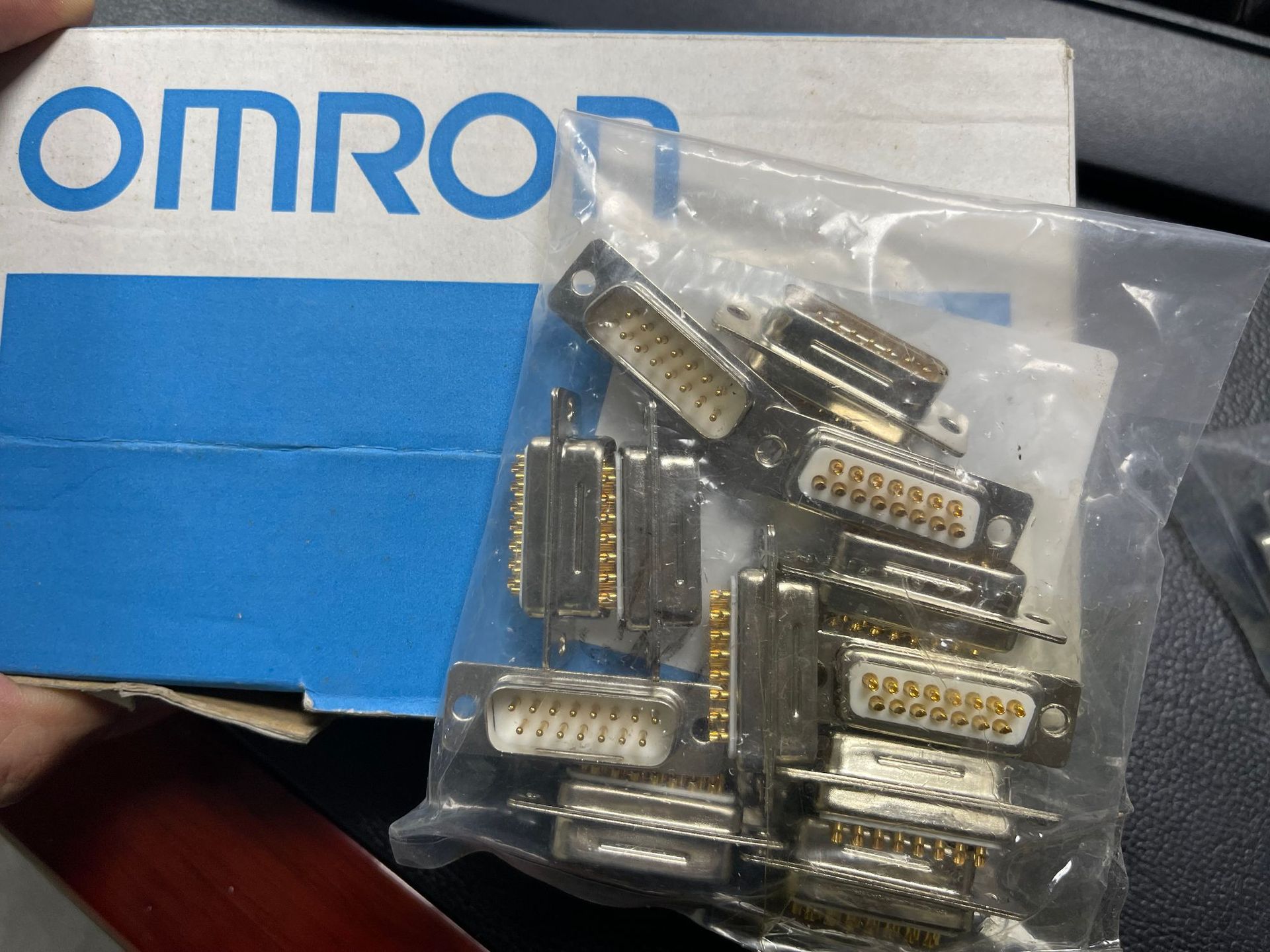 供应欧姆龙 OMRON 15针公头 XM2A-1501-阿里巴巴