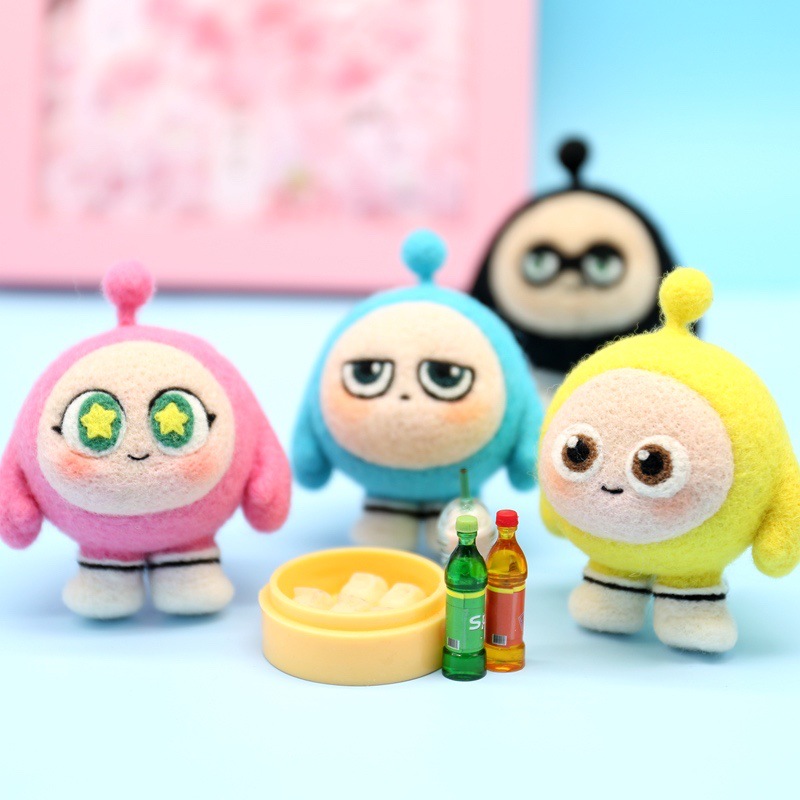 Wool felt poking fun handmade DIY egg party primary school doll doll ...